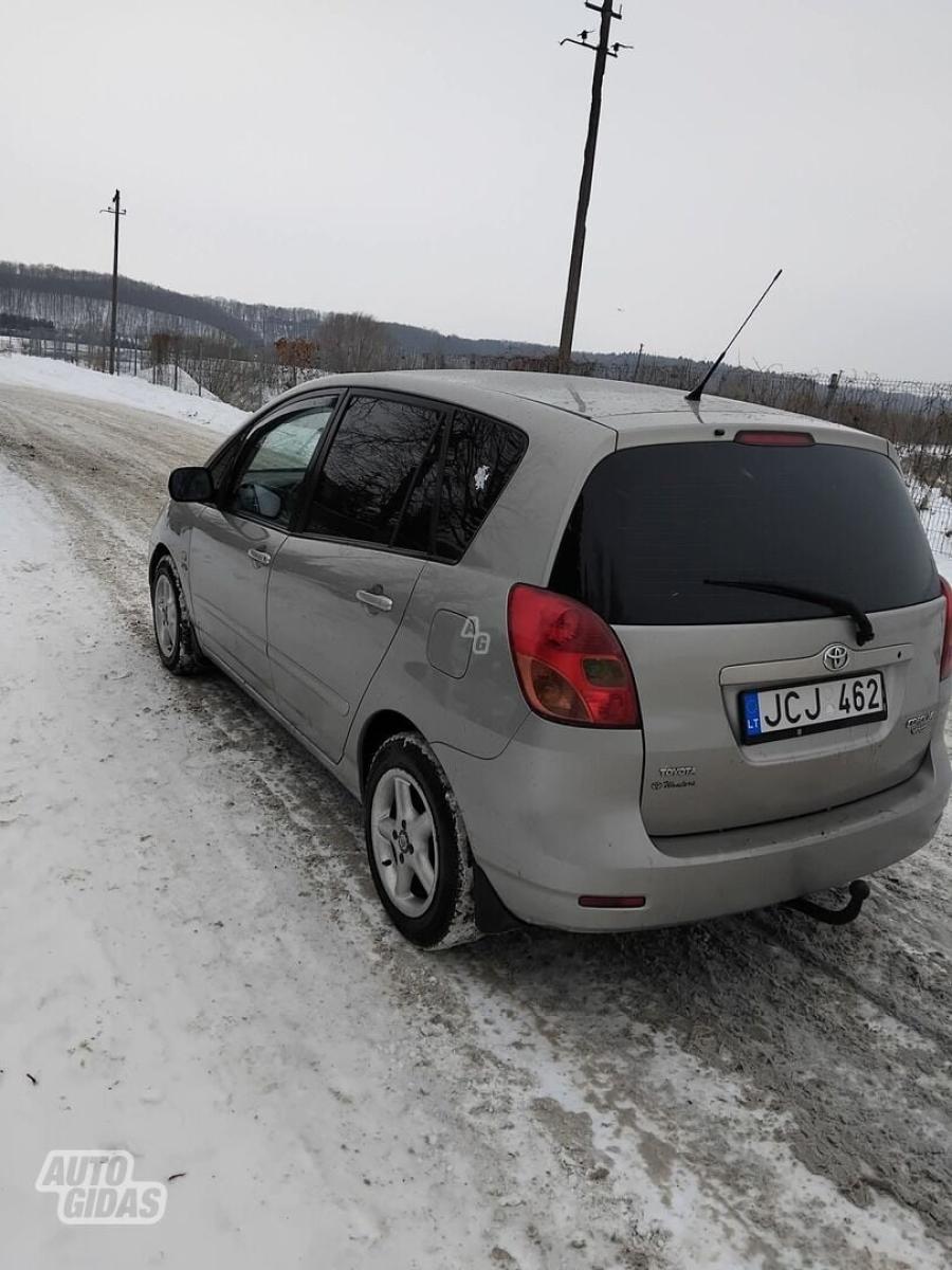 Toyota Corolla Verso 2003 in Kaunas, with an engine capacity of 2.00 L and mileage of 362 thousand km for 1000 €, photo 3 on AUTOMOTO.COM.LV