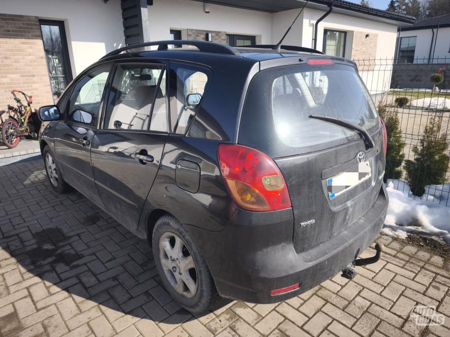 Toyota Corolla Verso 2003 Viļņa, ar dzinēja tilpumu 2.00 L un nobraukumu 325 tūkst. km par 550 €, foto 3 vietnē AUTOMOTO.COM.LV
