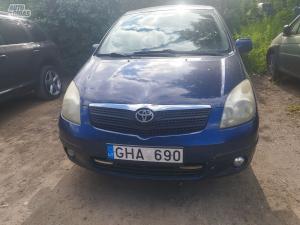 Toyota Corolla Verso 2003 Viļņa, ar dzinēja tilpumu 2.00 L un nobraukumu 340 tūkst. km par 500 €, foto  vietnē AUTOMOTO.COM.LV