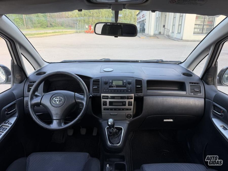 Toyota Corolla Verso 2003 in Radviliskis, with an engine capacity of 2.00 L and mileage of 332 thousand km for 1450 €, photo 14 on AUTOMOTO.COM.LV