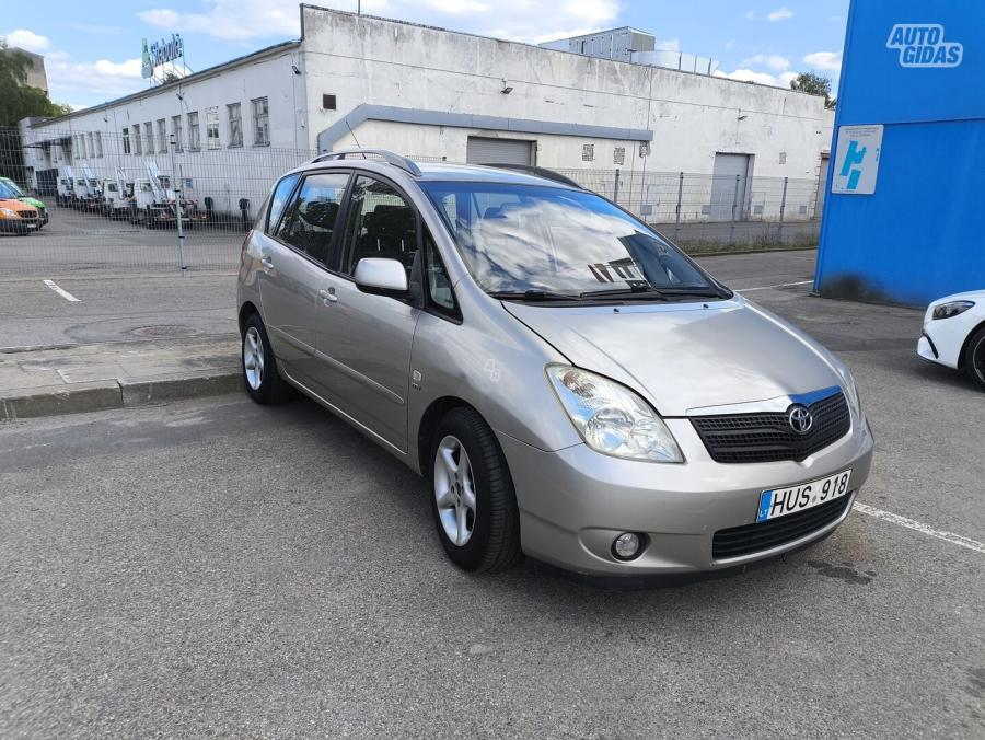 Toyota Corolla Verso 2003 Viļņa, ar dzinēja tilpumu 2.00 L un nobraukumu 260 tūkst. km par 1200 €, foto 5 vietnē AUTOMOTO.COM.LV