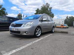 Toyota Corolla Verso 2003 Viļņa, ar dzinēja tilpumu 2.00 L un nobraukumu 260 tūkst. km par 1200 €, foto 6 vietnē AUTOMOTO.COM.LV