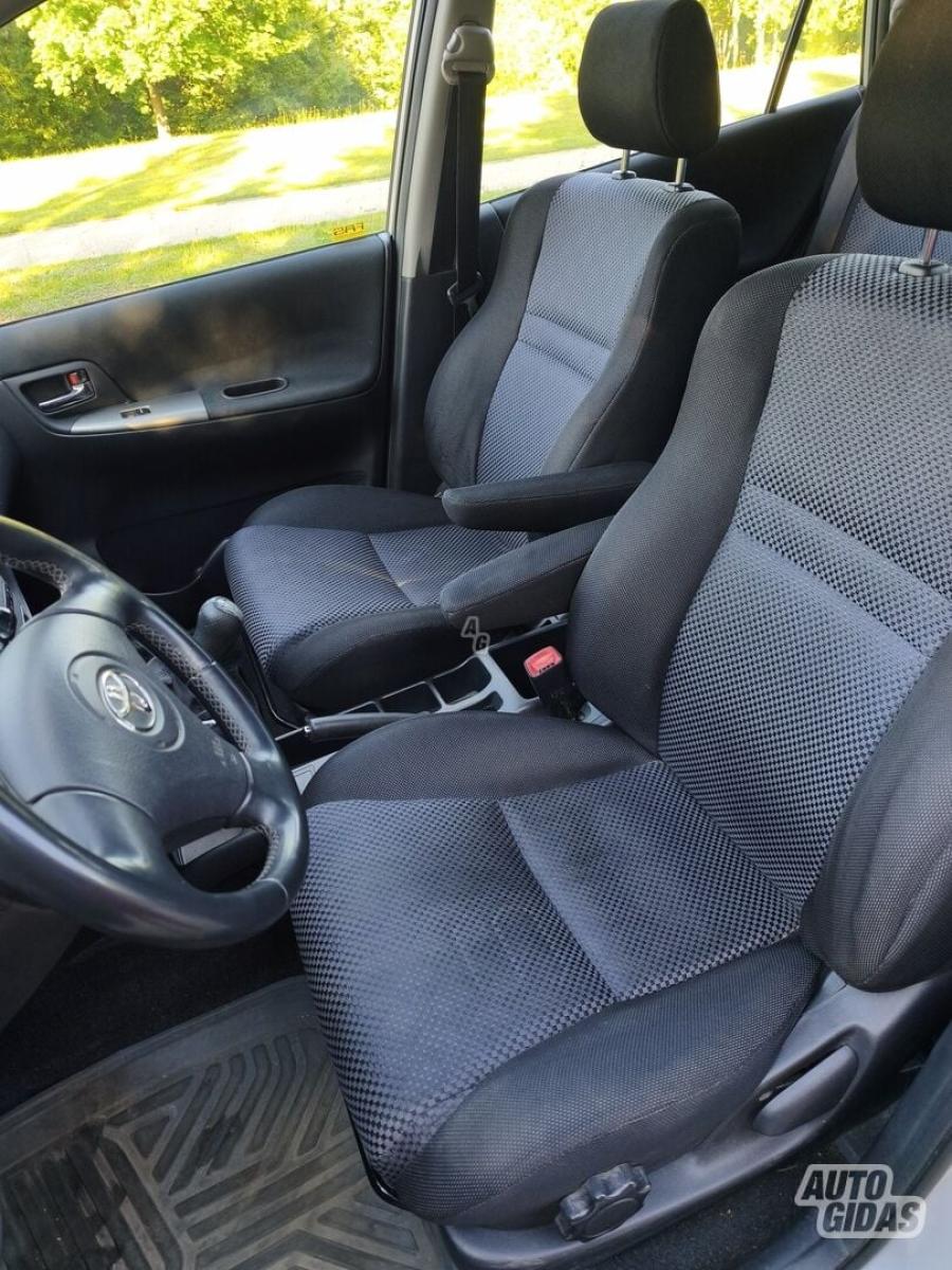 Toyota Corolla Verso 2003 Jonava, ar dzinēja tilpumu 1.60 L un nobraukumu 228 tūkst. km par 1190 €, foto 19 vietnē AUTOMOTO.COM.LV