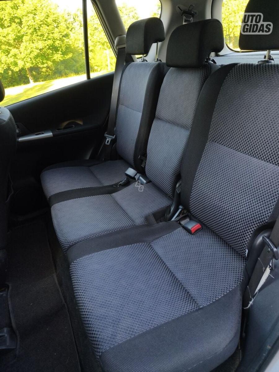 Toyota Corolla Verso 2003 Jonava, ar dzinēja tilpumu 1.60 L un nobraukumu 228 tūkst. km par 1190 €, foto 21 vietnē AUTOMOTO.COM.LV