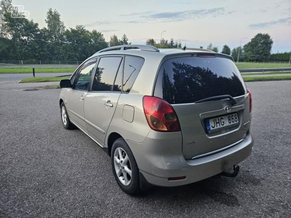 Toyota Corolla Verso 2003 in Vilnius, with an engine capacity of 2.00 L and mileage of 243 thousand km for 1350 €, photo 9 on AUTOMOTO.COM.LV