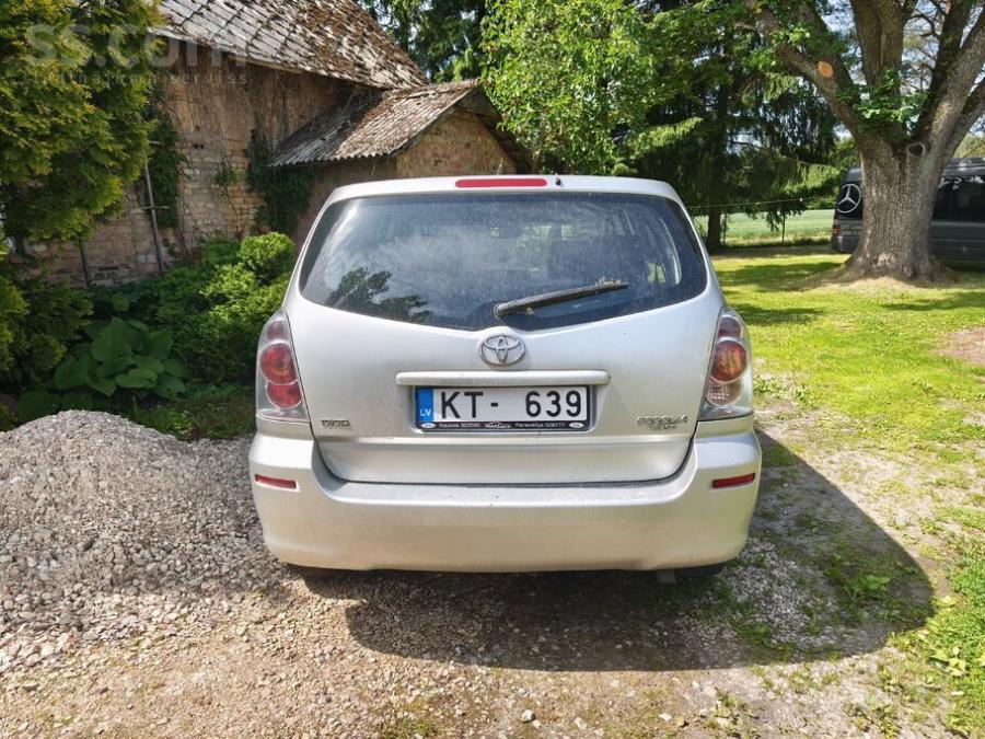 Toyota Corolla Verso 2004 Jelgava, ar dzinēja tilpumu 2.00 L un nobraukumu 390 tūkst. km par 1100 €, foto 5 vietnē AUTOMOTO.COM.LV