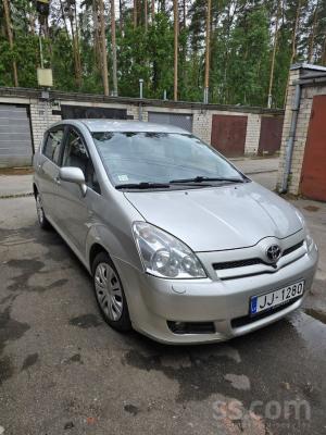 Toyota Corolla Verso 2004 Rīga, ar dzinēja tilpumu 2.00 L un nobraukumu 320 tūkst. km par 1250 €, foto 2 vietnē AUTOMOTO.COM.LV