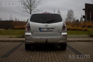 Toyota Corolla Verso 2004 Jelgava, ar dzinēja tilpumu 2.00 L un nobraukumu 297 tūkst. km par 2350 €, foto 5 vietnē AUTOMOTO.COM.LV