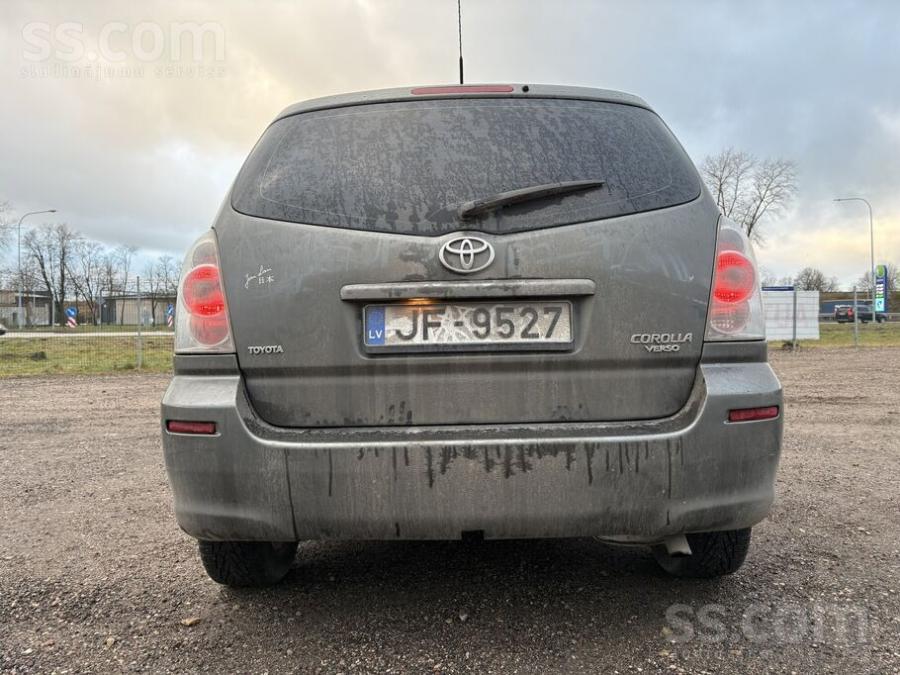 Toyota Corolla Verso 2004 Daugavpils, ar dzinēja tilpumu 2.00 L un nobraukumu 385 tūkst. km par 950 €, foto 4 vietnē AUTOMOTO.COM.LV