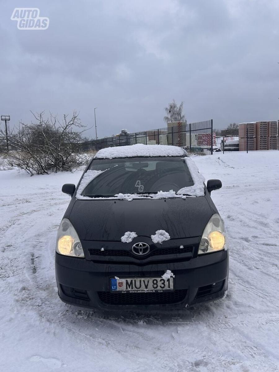 Toyota Corolla Verso 2004 Kauņa, ar dzinēja tilpumu 2.00 L un nobraukumu 362 tūkst. km par 999 €, foto 1 vietnē AUTOMOTO.COM.LV