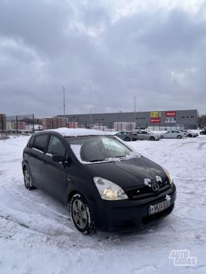 Toyota Corolla Verso 2004 Kauņa, ar dzinēja tilpumu 2.00 L un nobraukumu 362 tūkst. km par 999 €, foto 6 vietnē AUTOMOTO.COM.LV
