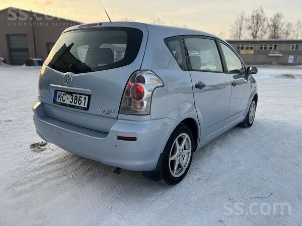 Toyota Corolla Verso 2004 Rēzekne, ar dzinēja tilpumu 2.00 L un nobraukumu 260 tūkst. km par 1850 €, foto 6 vietnē AUTOMOTO.COM.LV