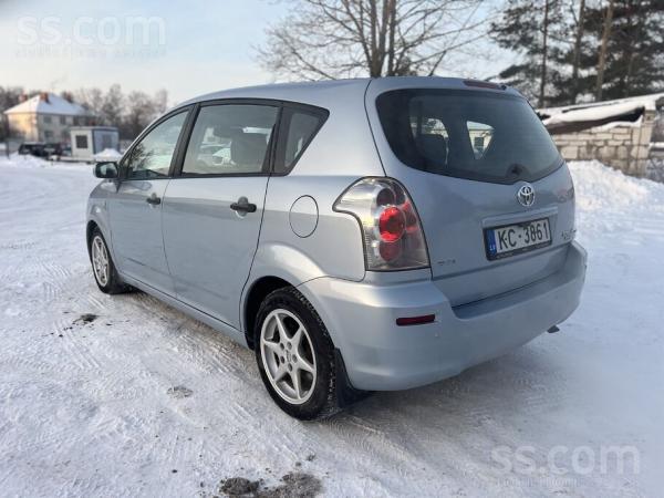 Toyota Corolla Verso 2004 Rēzekne, ar dzinēja tilpumu 2.00 L un nobraukumu 260 tūkst. km par 1850 €, foto 7 vietnē AUTOMOTO.COM.LV