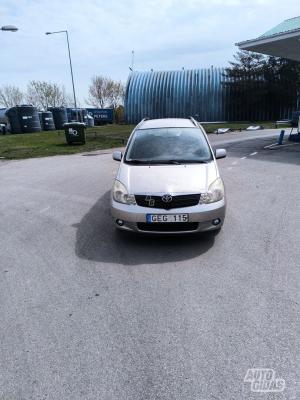 Toyota Corolla Verso 2004 Kauņa, ar dzinēja tilpumu 2.00 L un nobraukumu 420 tūkst. km par 590 €, foto  vietnē AUTOMOTO.COM.LV