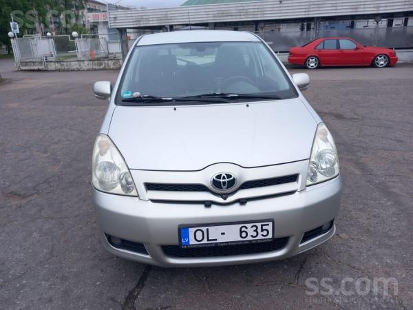 Toyota Corolla Verso 2004 in Daugavpils, with an engine capacity of 2.00 L and mileage of 350 thousand km for 1250 €, photo 3 on AUTOMOTO.COM.LV