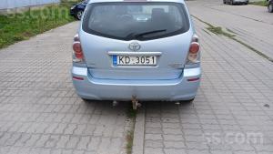 Toyota Corolla Verso 2004 Liepāja, ar dzinēja tilpumu 2.00 L un nobraukumu 400 tūkst. km par 1700 €, foto 3 vietnē AUTOMOTO.COM.LV