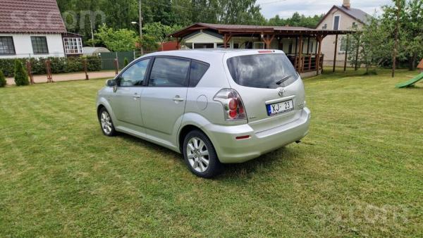 Toyota Corolla Verso 2004 in Daugavpils, with an engine capacity of 2.00 L and mileage of 264 thousand km for 2100 €, photo 7 on AUTOMOTO.COM.LV