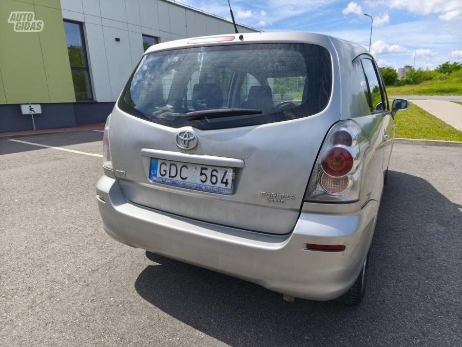 Toyota Corolla Verso 2004 Kauņa, ar dzinēja tilpumu 2.00 L un nobraukumu 350 tūkst. km par 680 €, foto 7 vietnē AUTOMOTO.COM.LV