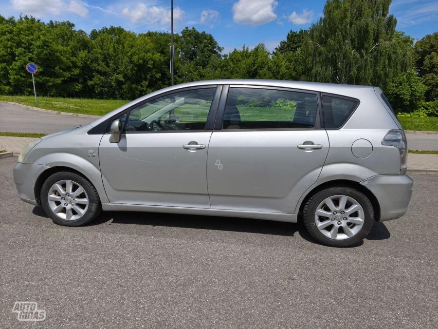 Toyota Corolla Verso 2004 Kauņa, ar dzinēja tilpumu 2.00 L un nobraukumu 350 tūkst. km par 680 €, foto 9 vietnē AUTOMOTO.COM.LV