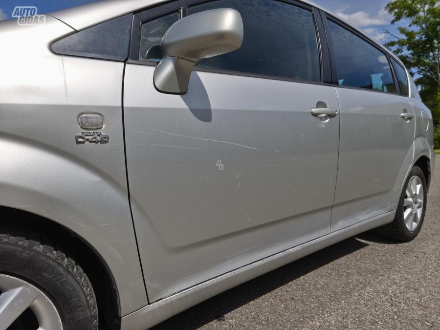Toyota Corolla Verso 2004 Kauņa, ar dzinēja tilpumu 2.00 L un nobraukumu 350 tūkst. km par 680 €, foto 14 vietnē AUTOMOTO.COM.LV