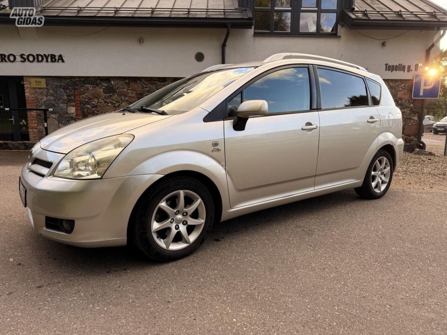 Toyota Corolla Verso 2004 Panevēža, ar dzinēja tilpumu 2.00 L un nobraukumu 308 tūkst. km par 1700 €, foto 1 vietnē AUTOMOTO.COM.LV