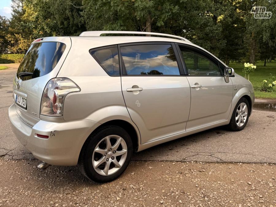 Toyota Corolla Verso 2004 Panevēža, ar dzinēja tilpumu 2.00 L un nobraukumu 308 tūkst. km par 1700 €, foto 5 vietnē AUTOMOTO.COM.LV
