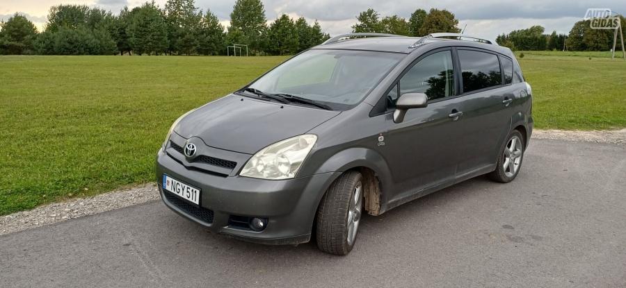 Toyota Corolla Verso 2004 Šauļi, ar dzinēja tilpumu 2.00 L un nobraukumu 0 tūkst. km par 1250 €, foto 1 vietnē AUTOMOTO.COM.LV