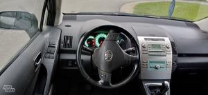 Toyota Corolla Verso 2004 Šauļi, ar dzinēja tilpumu 2.00 L un nobraukumu 0 tūkst. km par 1250 €, foto 8 vietnē AUTOMOTO.COM.LV