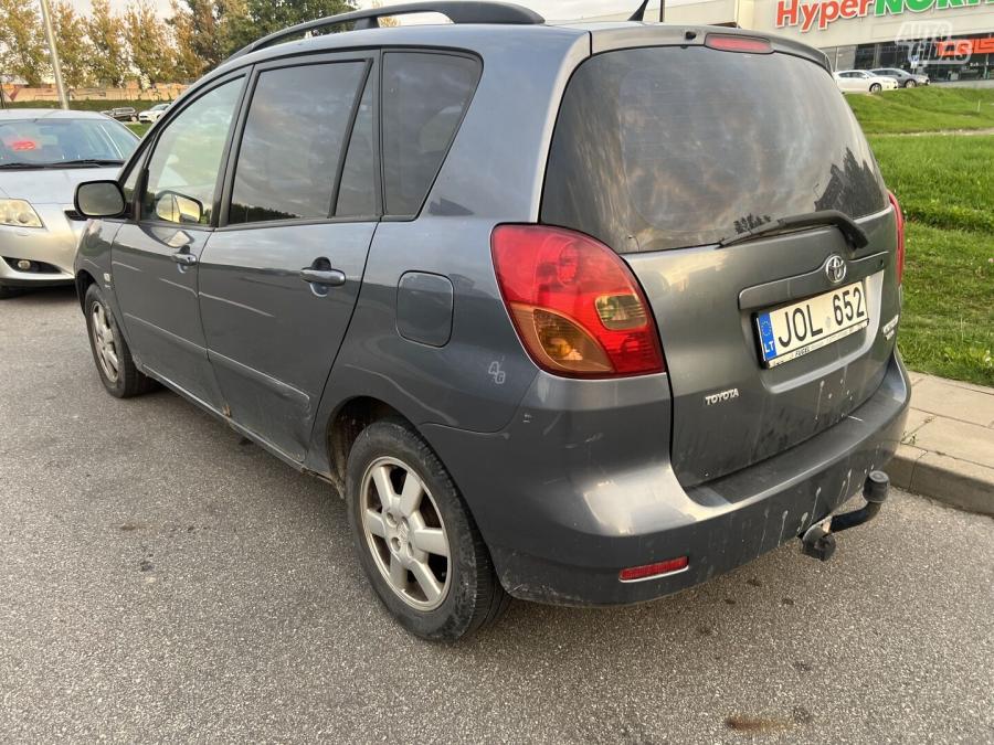 Тойота Королла Версо 2004 в Вильнюс, объемом двигателя 1.60 л и пробегом 300 тыс. км за 550 €, фото 4 на AUTOMOTO.COM.LV