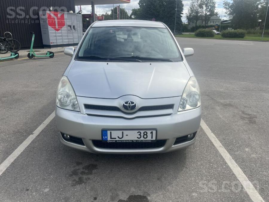 Toyota Corolla Verso 2005 Jelgava, ar dzinēja tilpumu 2.00 L un nobraukumu 391 tūkst. km par 1650 €, foto 4 vietnē AUTOMOTO.COM.LV