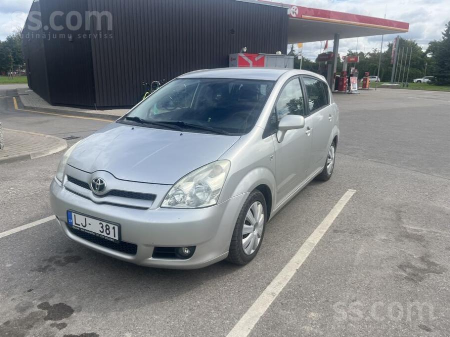 Toyota Corolla Verso 2005 Jelgava, ar dzinēja tilpumu 2.00 L un nobraukumu 391 tūkst. km par 1650 €, foto 5 vietnē AUTOMOTO.COM.LV