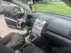 Toyota Corolla Verso 2005 Jelgava, ar dzinēja tilpumu 2.00 L un nobraukumu 391 tūkst. km par 1650 €, foto 12 vietnē AUTOMOTO.COM.LV