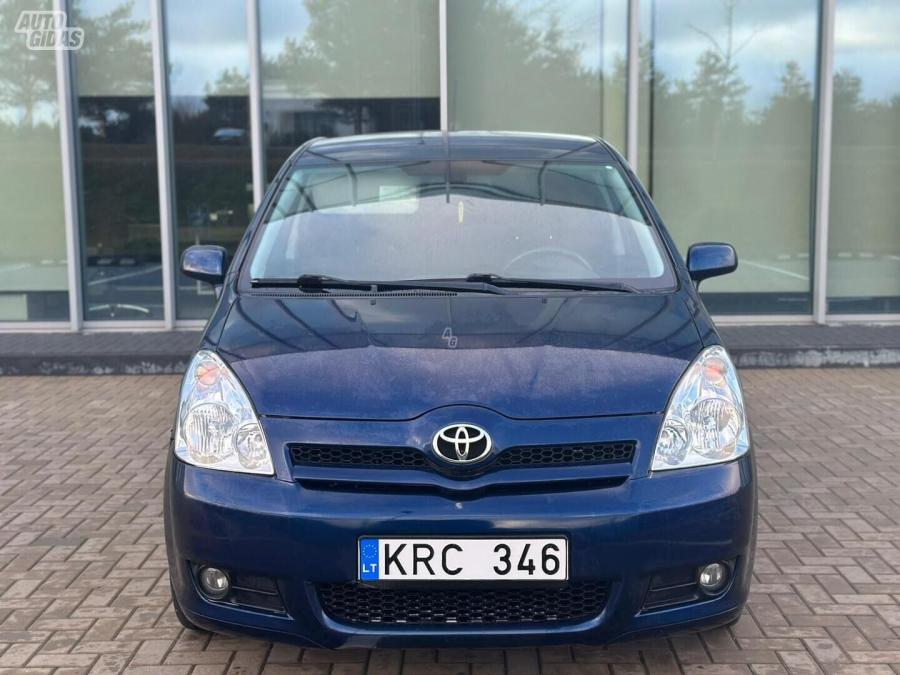 Toyota Corolla Verso 2005 Viļņa, ar dzinēja tilpumu 1.80 L un nobraukumu 320 tūkst. km par 2200 €, foto 3 vietnē AUTOMOTO.COM.LV