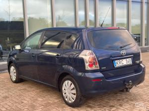 Toyota Corolla Verso 2005 Viļņa, ar dzinēja tilpumu 1.80 L un nobraukumu 320 tūkst. km par 2200 €, foto 4 vietnē AUTOMOTO.COM.LV