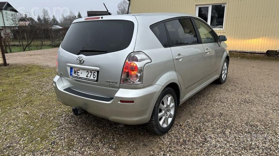 Toyota Corolla Verso 2005 Rēzekne, ar dzinēja tilpumu 2.00 L un nobraukumu 260 tūkst. km par 2150 €, foto 4 vietnē AUTOMOTO.COM.LV