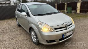 Toyota Corolla Verso 2005 Rēzekne, ar dzinēja tilpumu 2.00 L un nobraukumu 260 tūkst. km par 2150 €, foto 5 vietnē AUTOMOTO.COM.LV