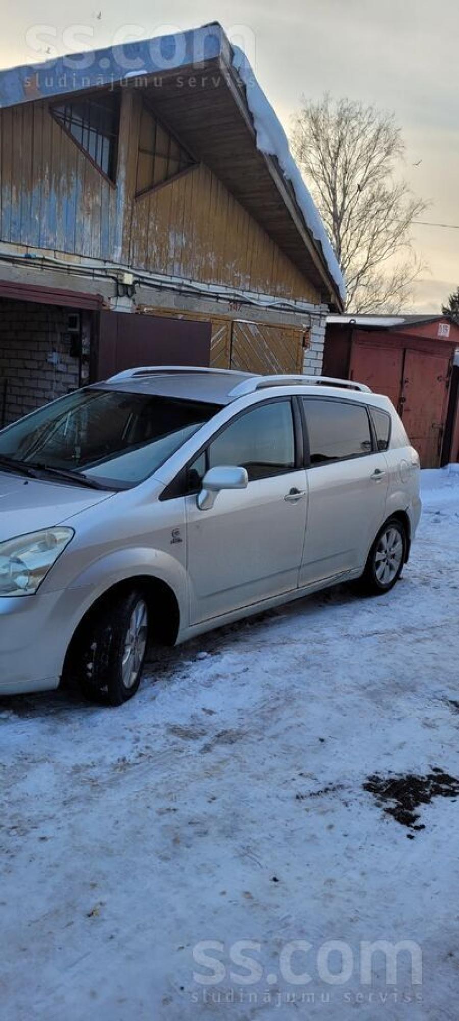 Toyota Corolla Verso 2005 Rīga, ar dzinēja tilpumu 2.00 L un nobraukumu 419 tūkst. km par 1300 €, foto 1 vietnē AUTOMOTO.COM.LV