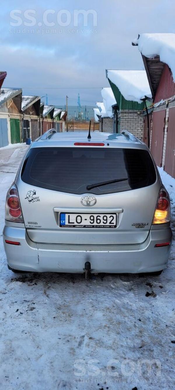 Toyota Corolla Verso 2005 Rīga, ar dzinēja tilpumu 2.00 L un nobraukumu 419 tūkst. km par 1300 €, foto 7 vietnē AUTOMOTO.COM.LV