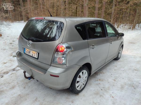 Toyota Corolla Verso 2005 Ukmergė, ar dzinēja tilpumu 2.20 L un nobraukumu 253 tūkst. km par 1350 €, foto 3 vietnē AUTOMOTO.COM.LV