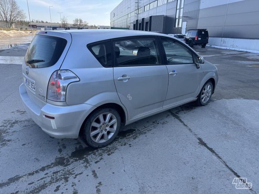 Toyota Corolla Verso 2005 in Vilnius, with an engine capacity of 2.00 L and mileage of 273 thousand km for 1500 €, photo 5 on AUTOMOTO.COM.LV