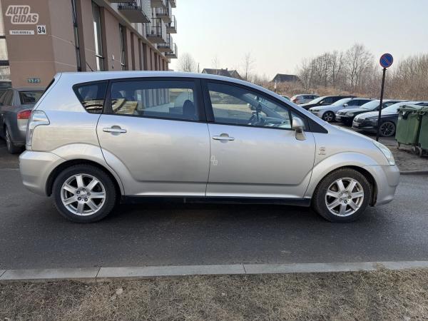 Toyota Corolla Verso 2005 Viļņa, ar dzinēja tilpumu 2.00 L un nobraukumu 321 tūkst. km par 1750 €, foto 4 vietnē AUTOMOTO.COM.LV