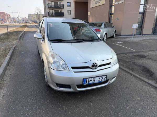Toyota Corolla Verso 2005 Viļņa, ar dzinēja tilpumu 2.00 L un nobraukumu 321 tūkst. km par 1750 €, foto 5 vietnē AUTOMOTO.COM.LV