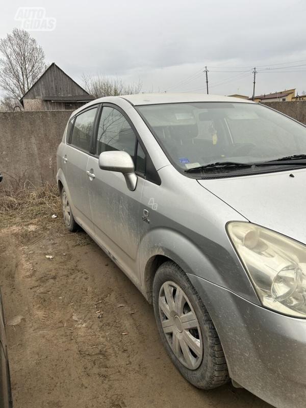 Toyota Corolla Verso 2005 in Kaunas, with an engine capacity of 2.00 L and mileage of 245 thousand km for 999 €, photo 2 on AUTOMOTO.COM.LV