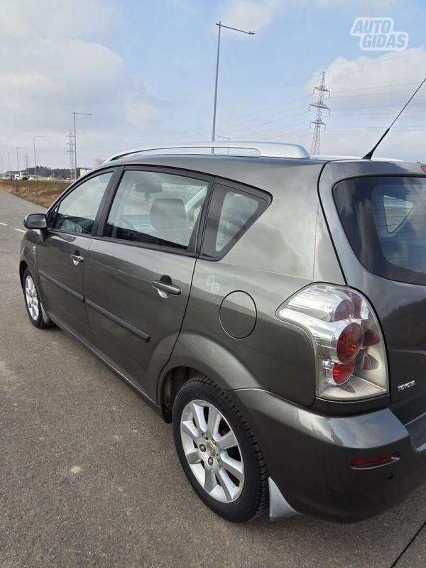 Toyota Corolla Verso 2005 Kauņa, ar dzinēja tilpumu 1.80 L un nobraukumu 199 tūkst. km par 3800 €, foto 7 vietnē AUTOMOTO.COM.LV