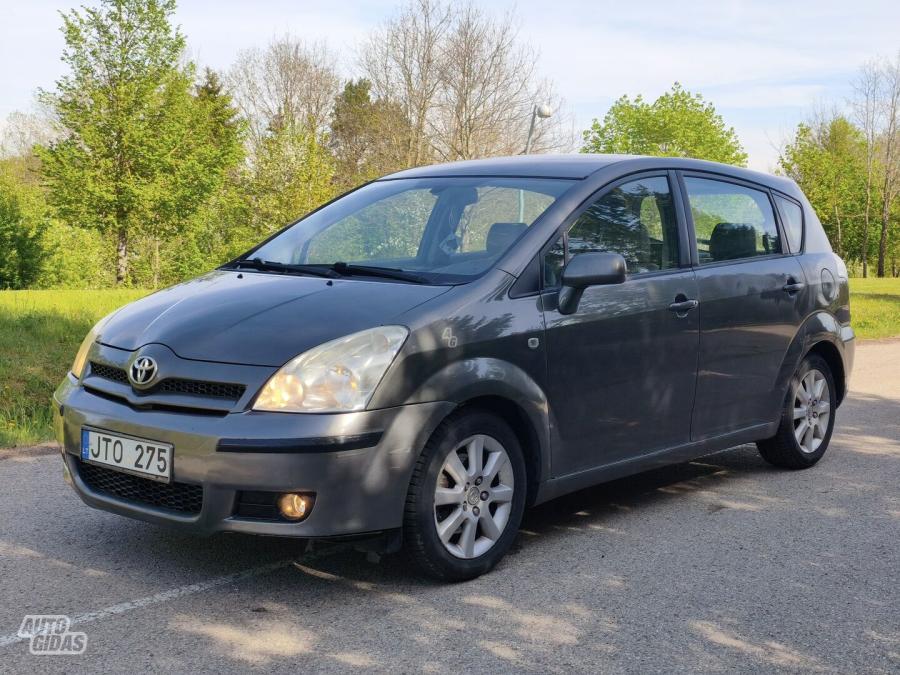 Toyota Corolla Verso 2005 in Jonava, with an engine capacity of 2.20 L and mileage of 228 thousand km for 1500 €, photo 9 on AUTOMOTO.COM.LV