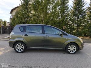 Toyota Corolla Verso 2005 in Jonava, with an engine capacity of 2.20 L and mileage of 228 thousand km for 1500 €, photo 15 on AUTOMOTO.COM.LV