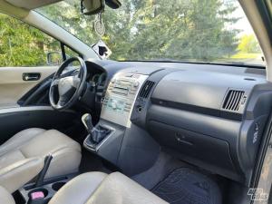 Toyota Corolla Verso 2005 in Jonava, with an engine capacity of 2.20 L and mileage of 228 thousand km for 1500 €, photo 19 on AUTOMOTO.COM.LV