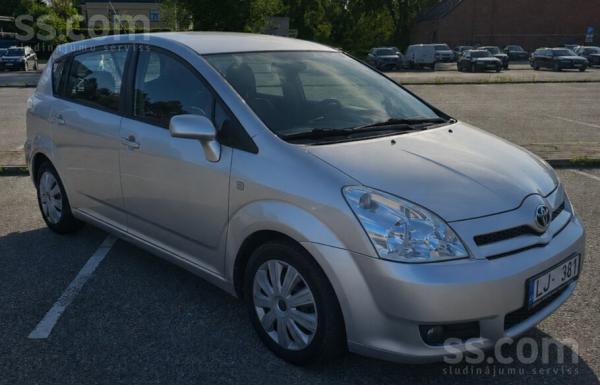 Toyota Corolla Verso 2005 Jelgava, ar dzinēja tilpumu 2.00 L un nobraukumu 410 tūkst. km par 2000 €, foto 1 vietnē AUTOMOTO.COM.LV