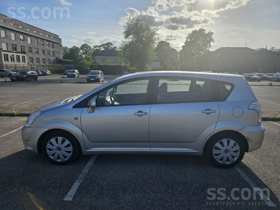 Toyota Corolla Verso 2005 in Jelgava, with an engine capacity of 2.00 L and mileage of 410 thousand km for 2000 €, photo 5 on AUTOMOTO.COM.LV