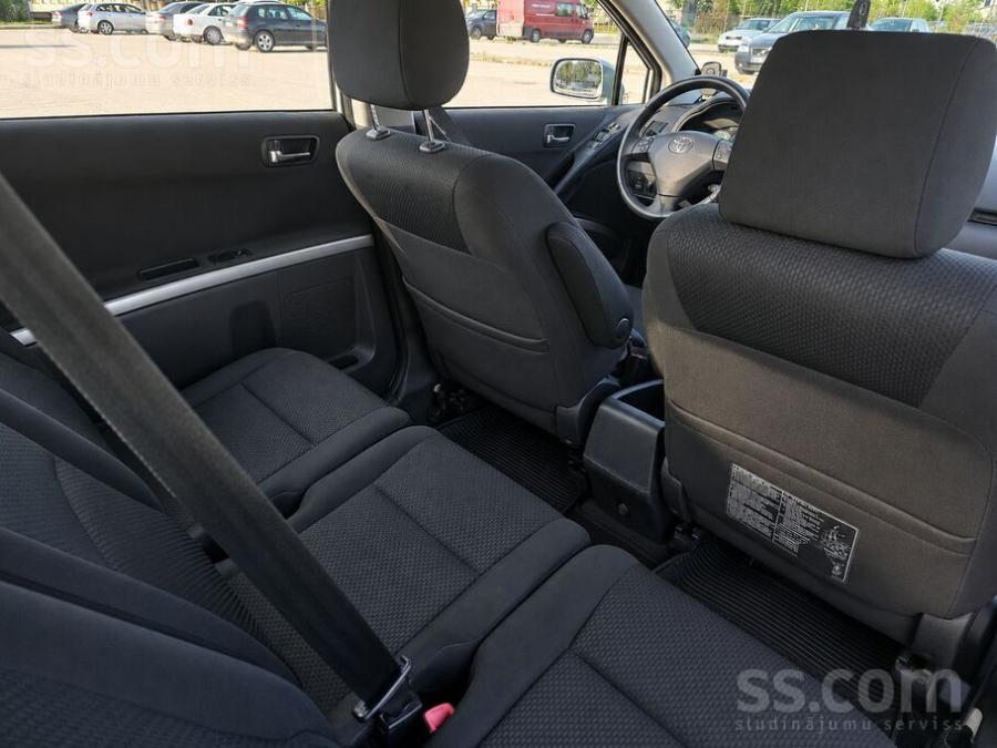 Toyota Corolla Verso 2005 in Jelgava, with an engine capacity of 2.00 L and mileage of 410 thousand km for 2000 €, photo 11 on AUTOMOTO.COM.LV